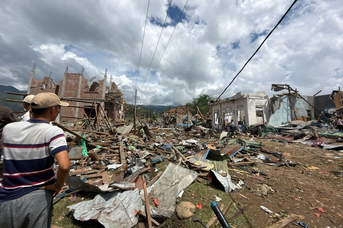Manila Bulletin - Rescuers dig for bodies after a mining explosives ...