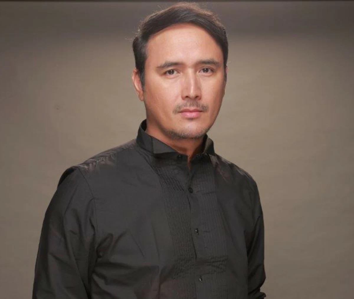 Manila Bulletin - From cozy sightings to dad’s blessing: John Estrada ...
